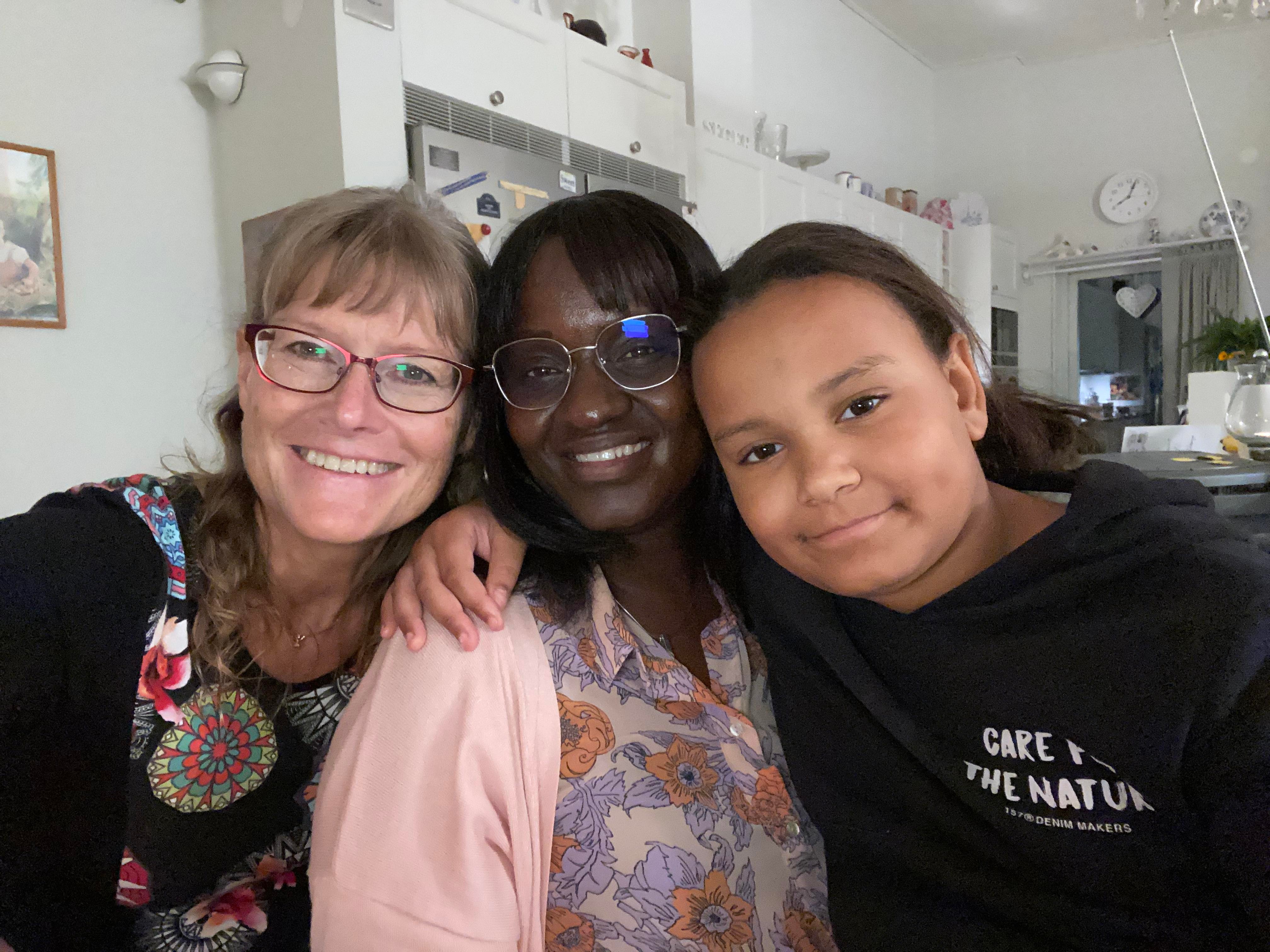 Anitha och Melissa hos mig ikväll – Förnöjsamhet och glädjesprång gör ...